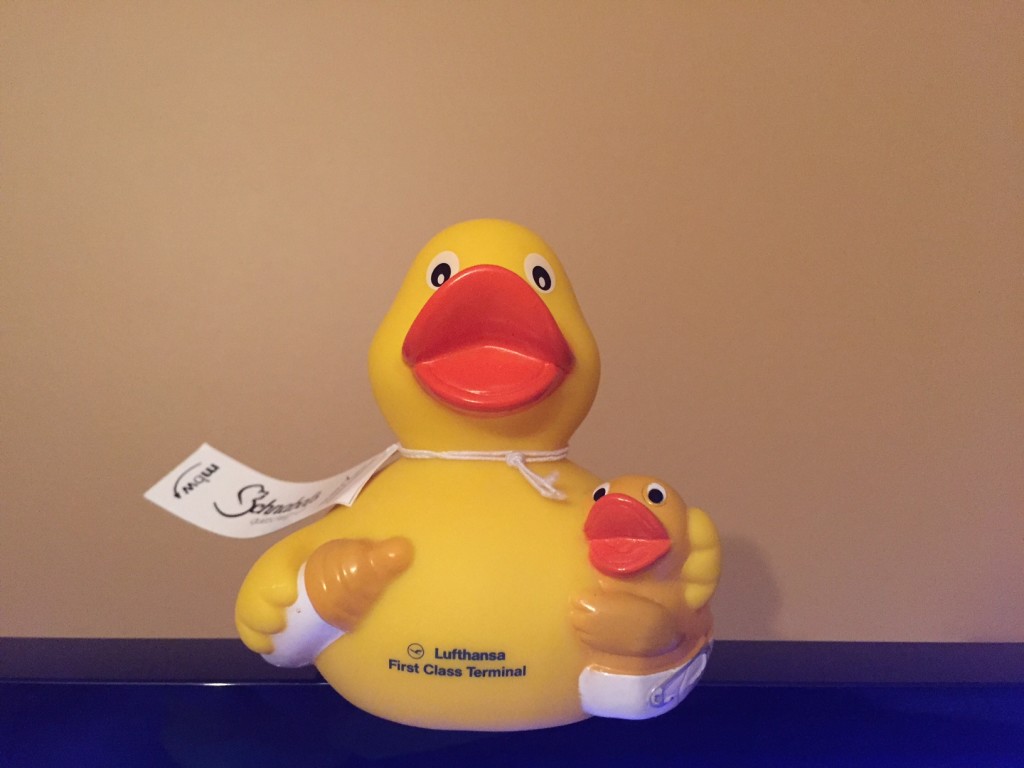 Lufthansa First Class Duck Registry | Lufthansa Flyer