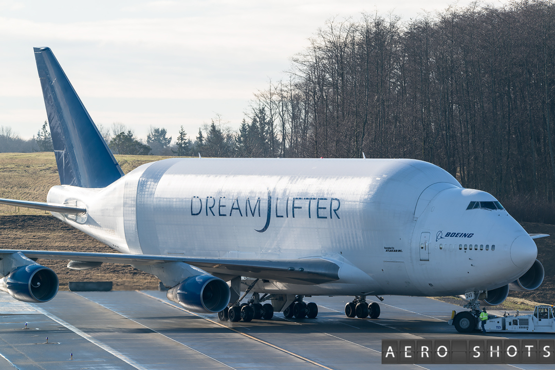 Boeing’s Dreamlifter 747s At Paine Field – Photos & Loading Video ...