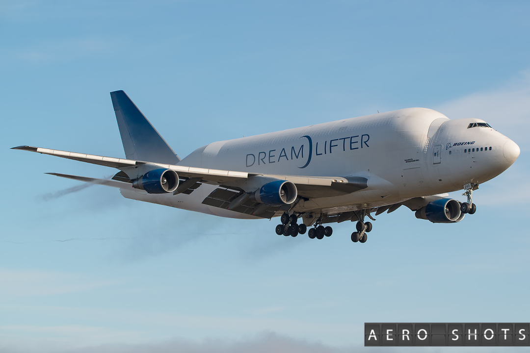 Boeing’s Dreamlifter 747s At Paine Field – Photos & Loading Video ...
